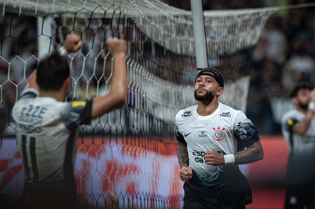 Corinthians vence o Mirassol com grande atuação de Memphis Depay e ...
