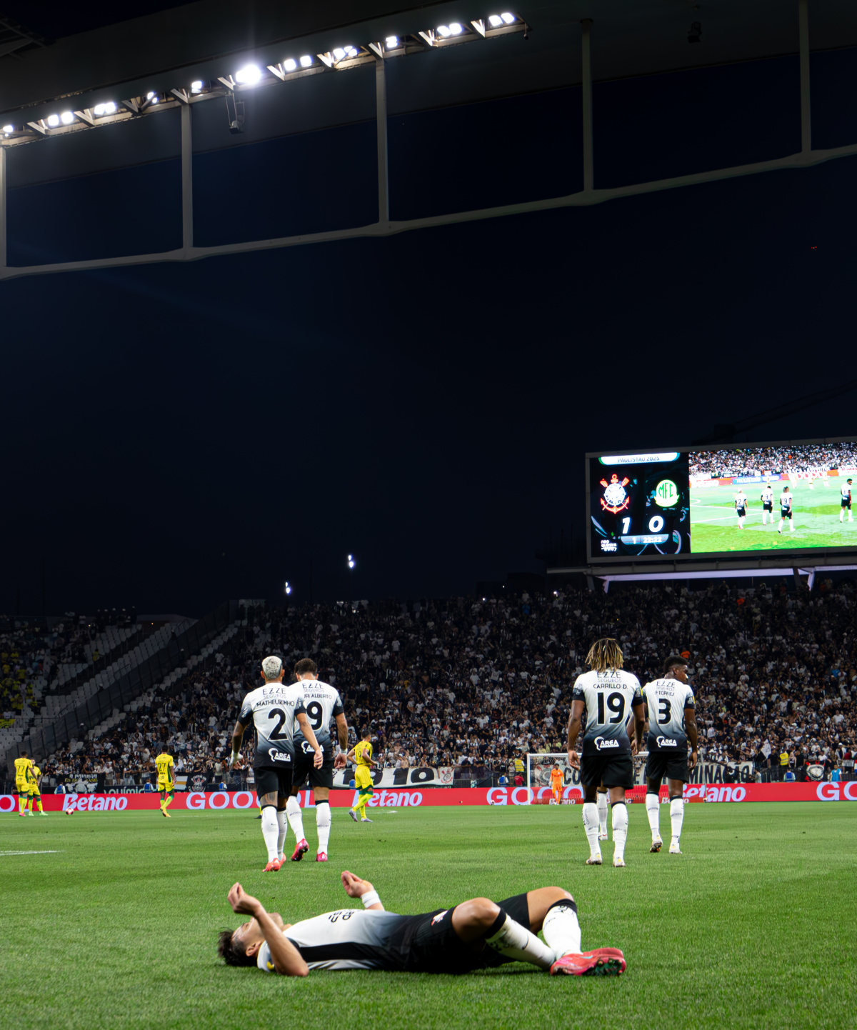 Corinthians vence o Mirassol com grande atuação de Memphis Depay e ...