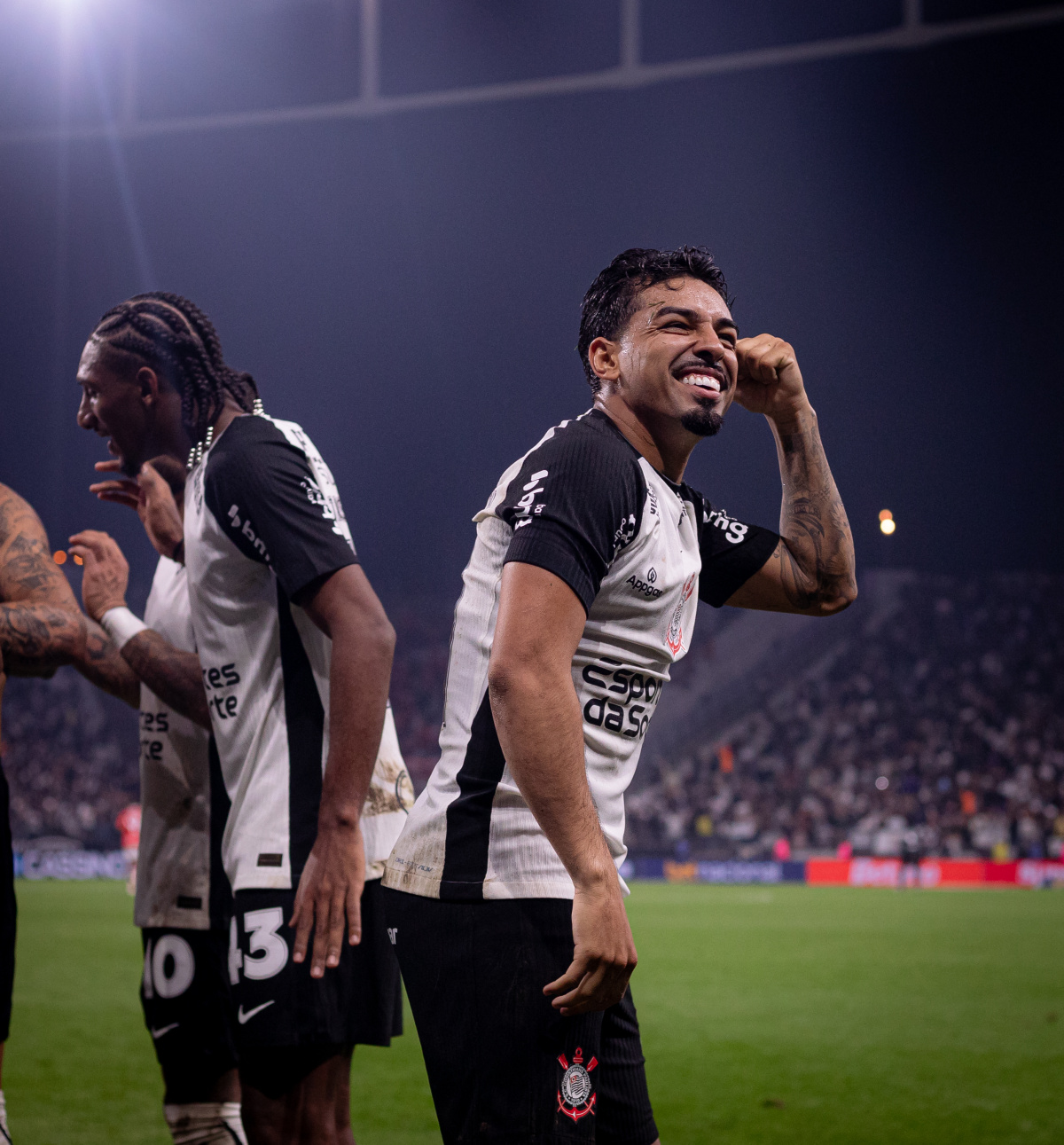 Corinthians 4 x 2 Internacional - Brasileirão 2025