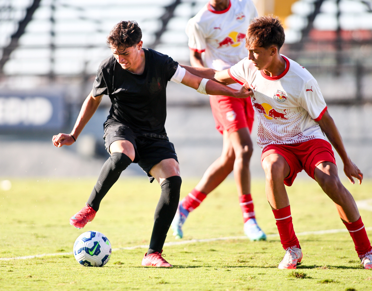 Corinthians e Red Bull Bragantino empatam no Brasileirão Sub-17 em ...