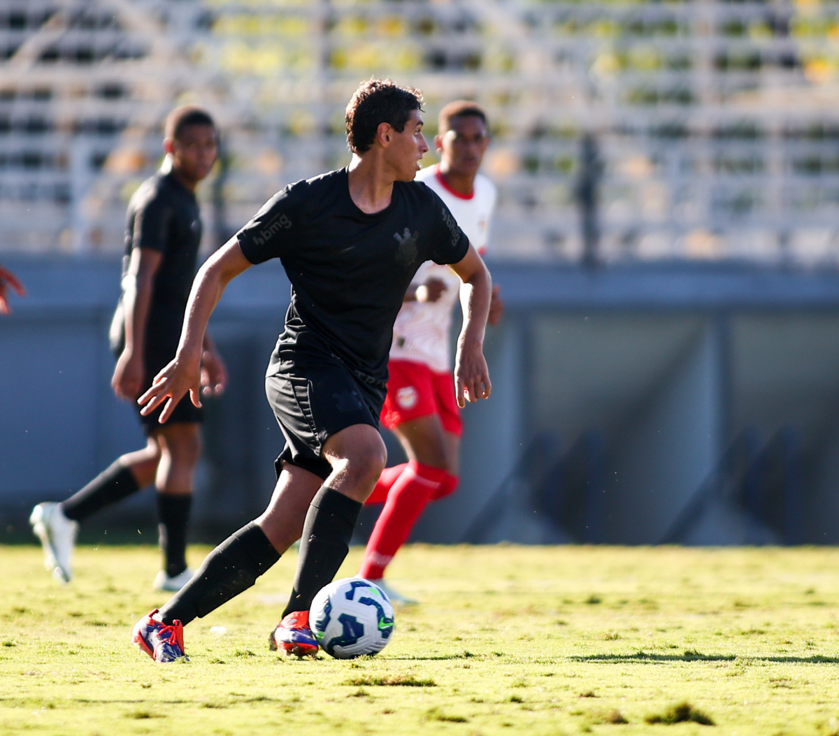 Corinthians e Red Bull Bragantino empatam no Brasileirão Sub-17 em ...