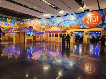 Bar do Zeca Pagodinho é inaugurado no estádio do Corinthians; veja fotos