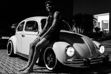 Atacante do Corinthians exibe novo xodó nas redes sociais; veja imagens