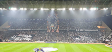 Torcida do Corinthians ergue mosaico 3D com provocações antes de Dérbi ...