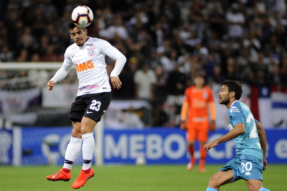 Fagner é o único remanescente do Corinthians do último encontro diante ...
