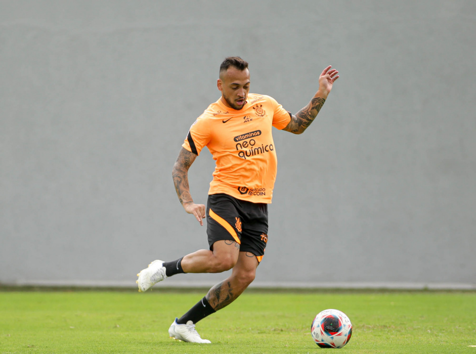 Mercado da bola do Corinthians: contratos a resolver e pessimismo por Coutinho