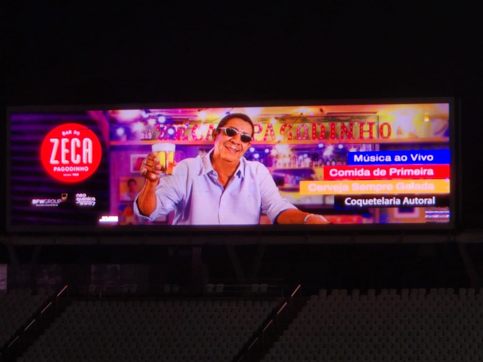 Bar do Zeca Pagodinho é inaugurado no estádio do Corinthians; veja fotos
