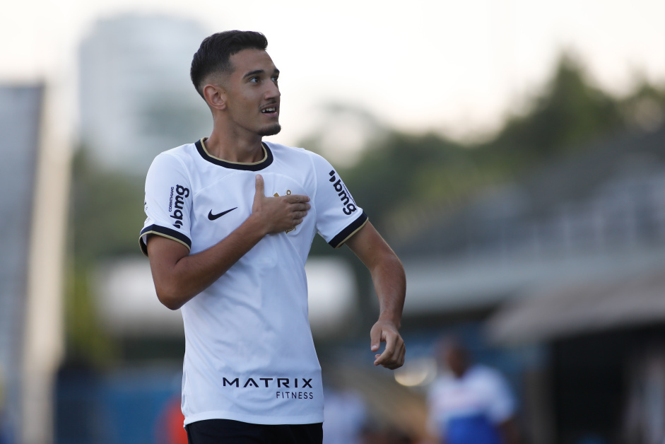 Volante do Corinthians Sub-20 retorna de empréstimo e encaminha acerto com rival