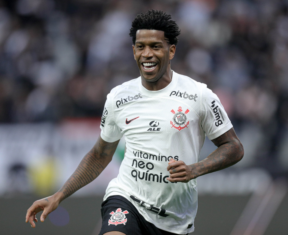 Segundo zagueiro com mais jogos e faro artilheiro: relembre a ...