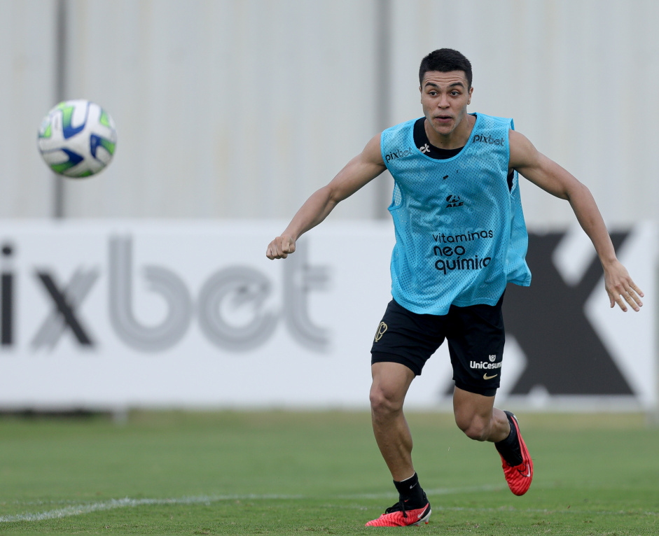 Corinthians anuncia valores e termos do empréstimo de Roni a clube da ...