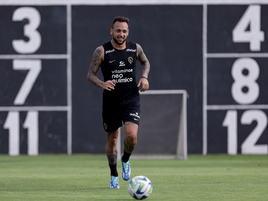Maycon tem novo contrato registrado no BID e está liberado para a estreia do Corinthians no Paulista