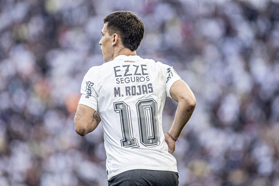 Corinthians chega a acordo para parcelar dívida com Rojas a fim de ...