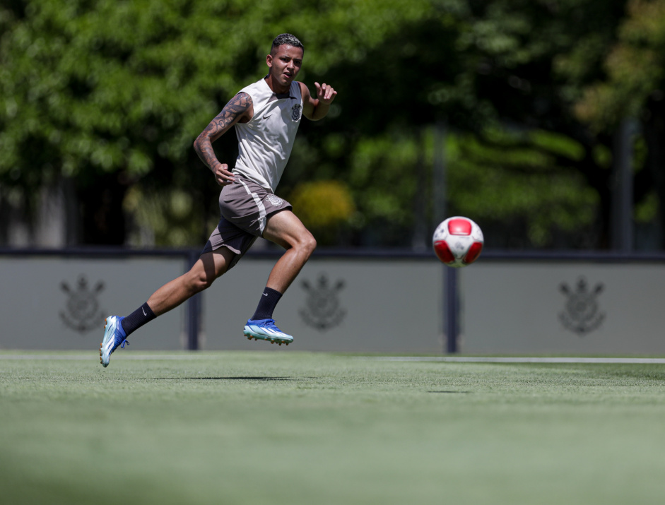 Conversas entre Corinthians e Kayke para renovação de contrato não ...