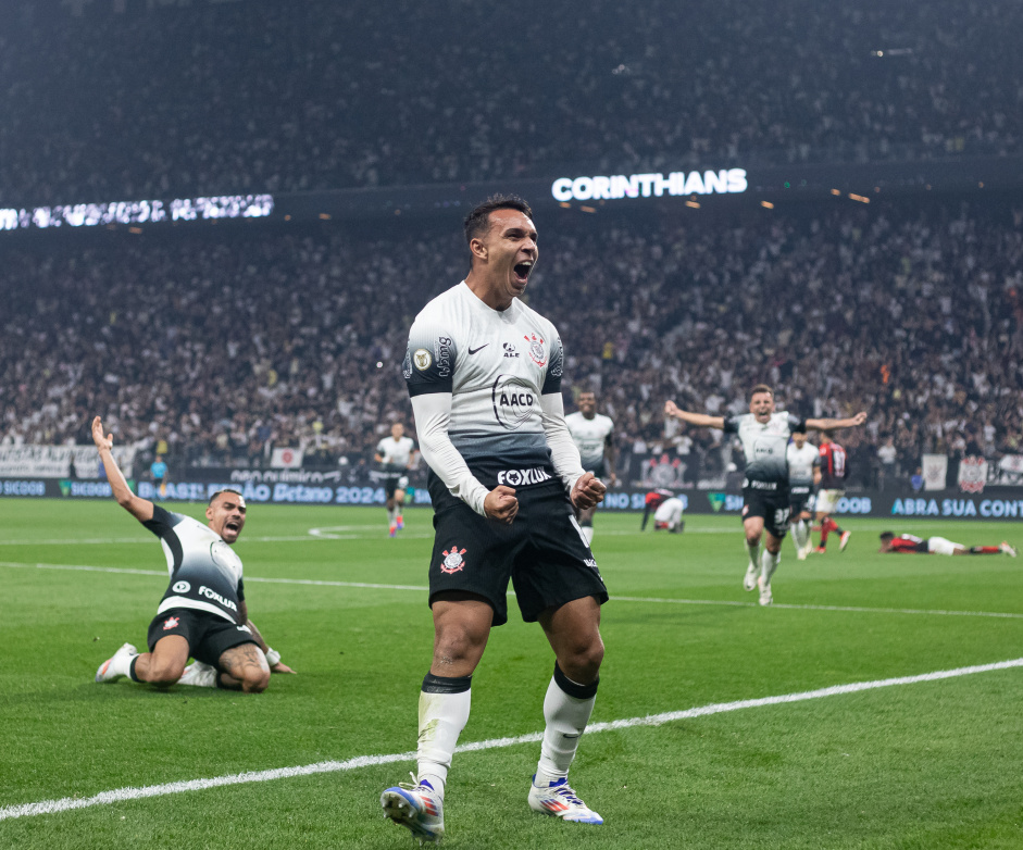 Veja onde assistir ao jogo entre Cruzeiro e Corinthians pelo Brasileirão
