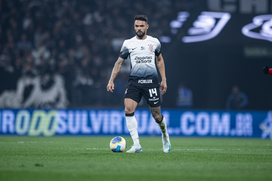 Volante do Corinthians relembra carreira ao planejar a disputa de ...