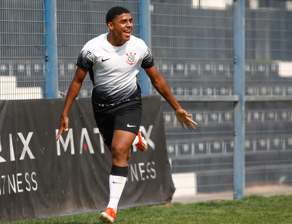 Corinthians bate o Cruzeiro com gol de Gui Negão e encerra jejum de ...