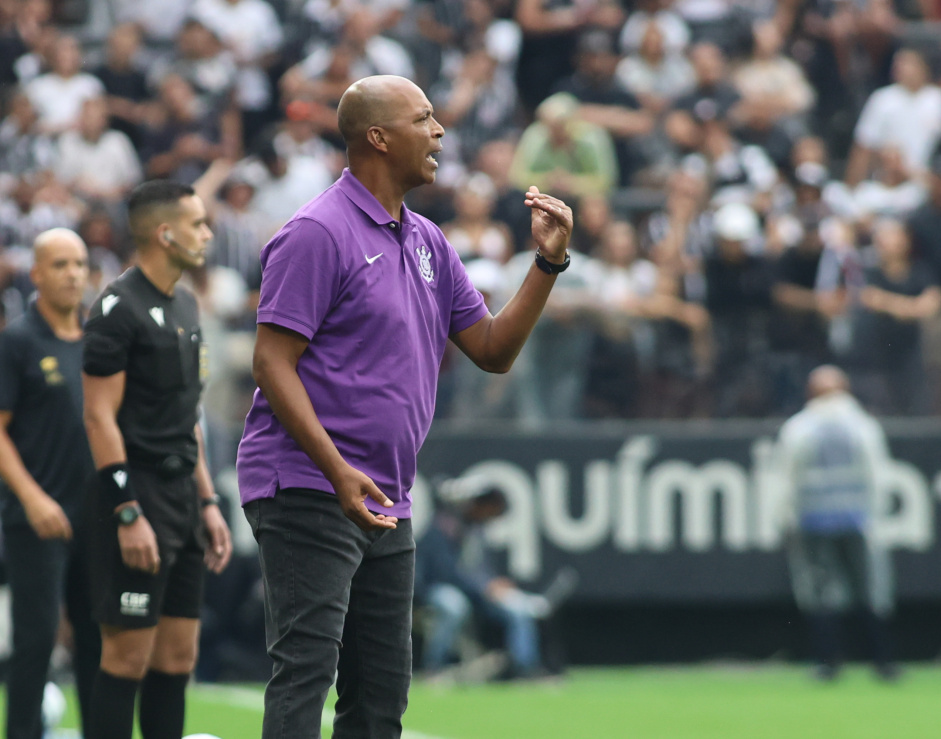 Orlando Ribeiro encerra passagem como interino após três jogos no ...