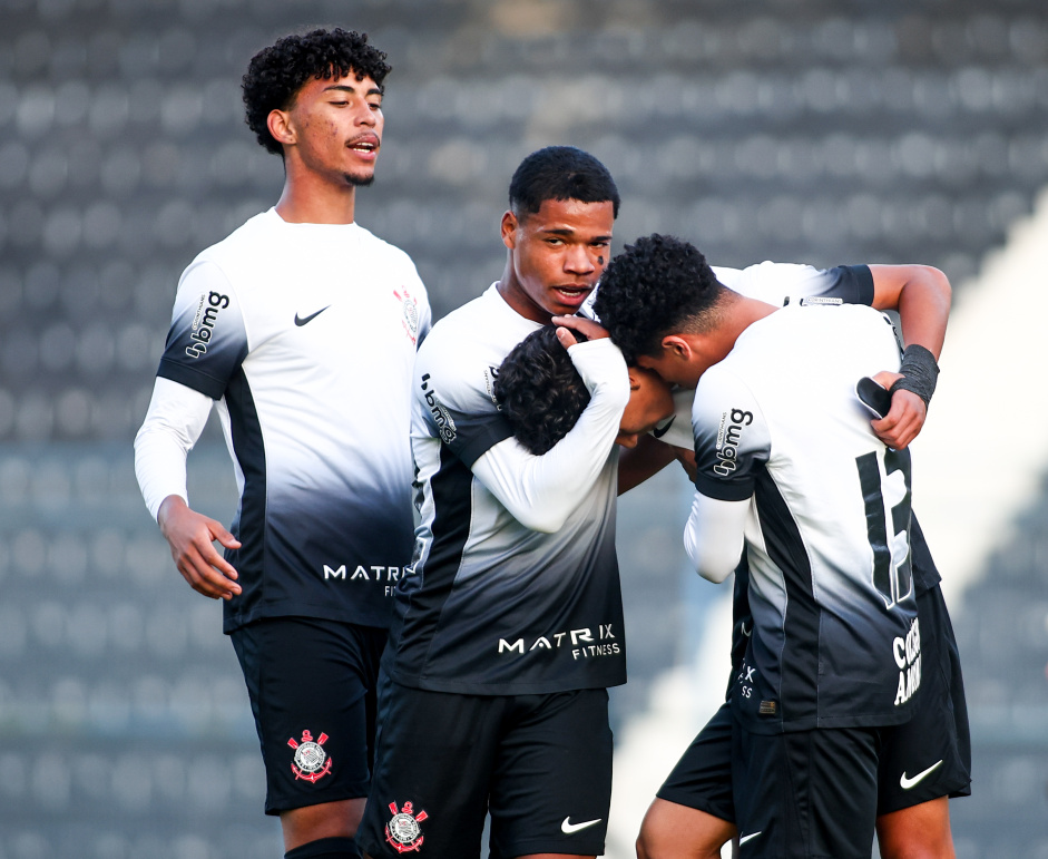 Corinthians recebe o São Caetano para encerrar a primeira fase do ...