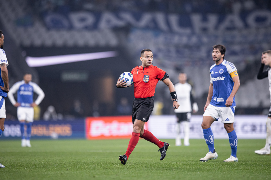 Árbitro da partida entre Corinthians e Cruzeiro apita terceiro duelo ...