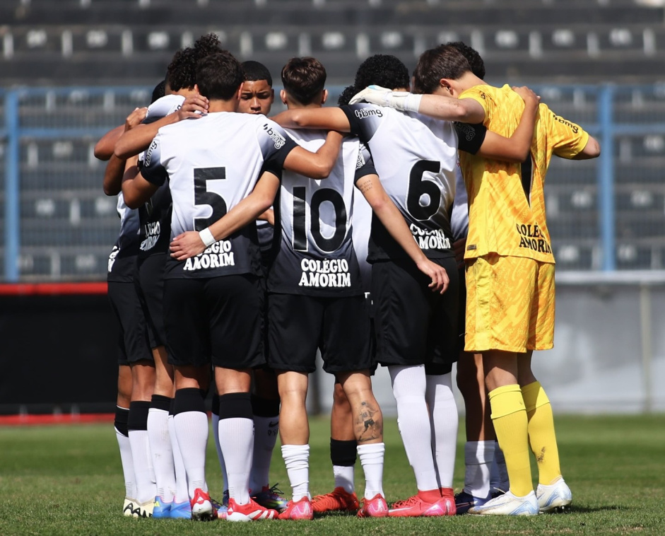 Corinthians apresenta as comissões técnicas das categorias de base do ...