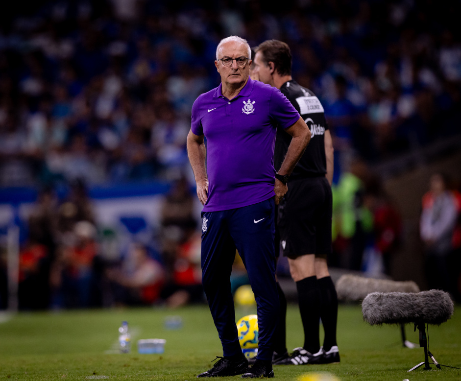 Ídolo do Corinthians aponta erro de Dorival Júnior no jogo de ida da ...