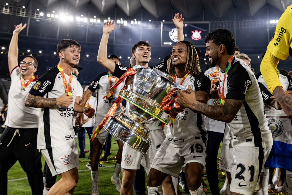 Lula parabeniza Corinthians por título da Copa do Brasil e manda recado ...
